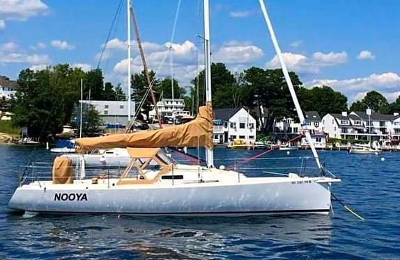 J/95 Brokerage beauty for sale!