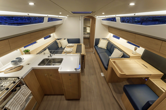 J/40 Wins Cruising World's 2025 Boat of the Year Overall Award!