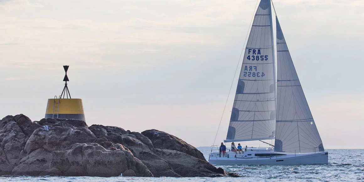 J/112E Offshore High-Performance 36 ft cruiser racer sailboat