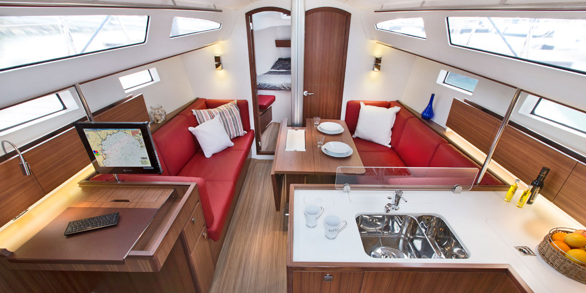 J/122E Offshore High-Performance 41 ft cruising racing sailboat