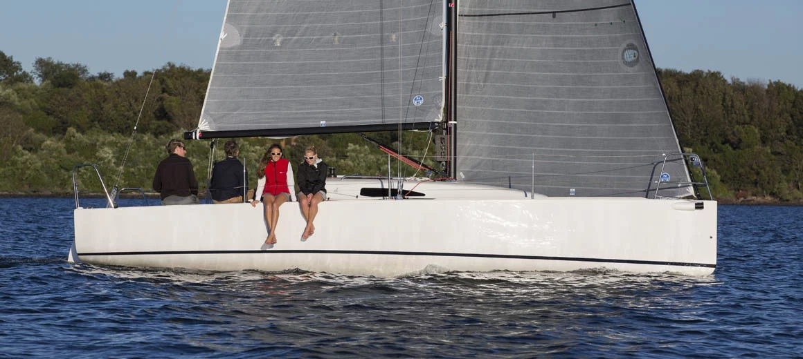 J/88 Speedster- A Family Friendly High-Performance 28 ft sailboat