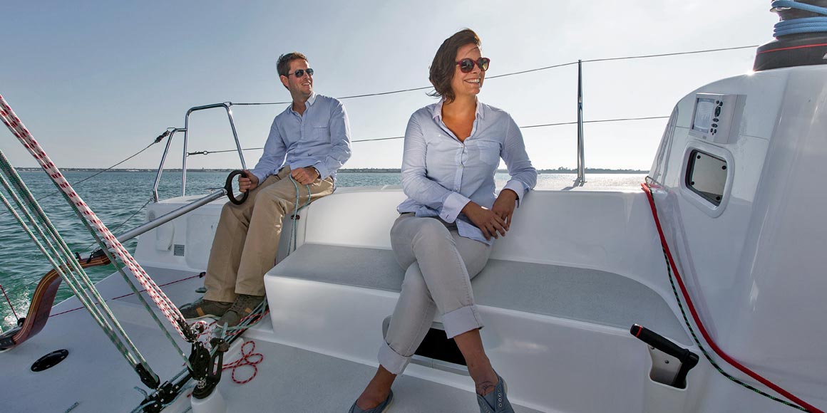 J/97E- A Family Friendly High-Performance 31 ft cruising sailboat