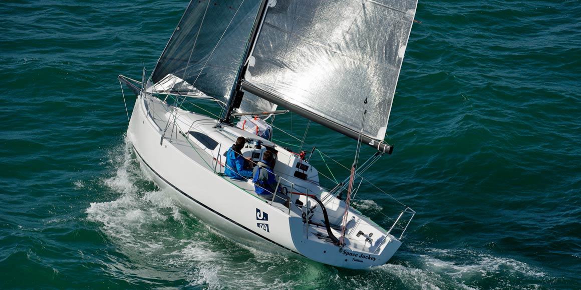 J/99 Speedster- A Family Friendly High-Performance 32 ft sailboat